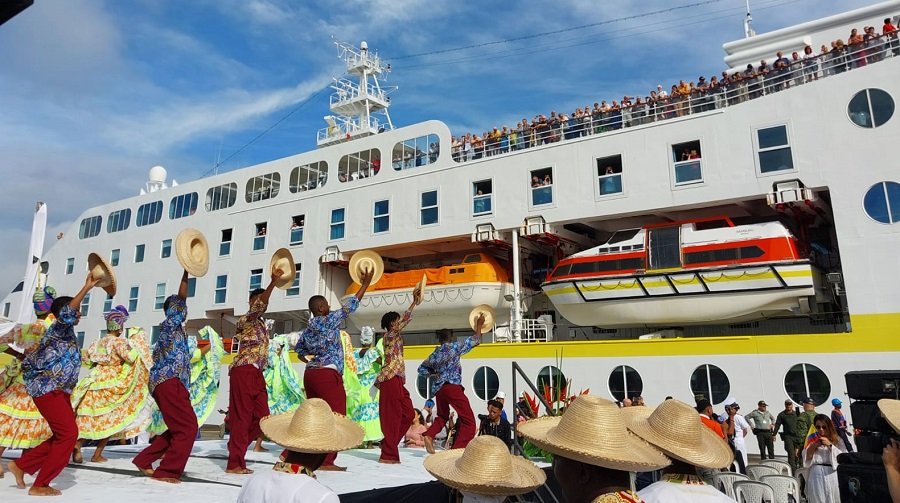 Buenaventura se estrenó como destino de turistas de cruceros - En ...